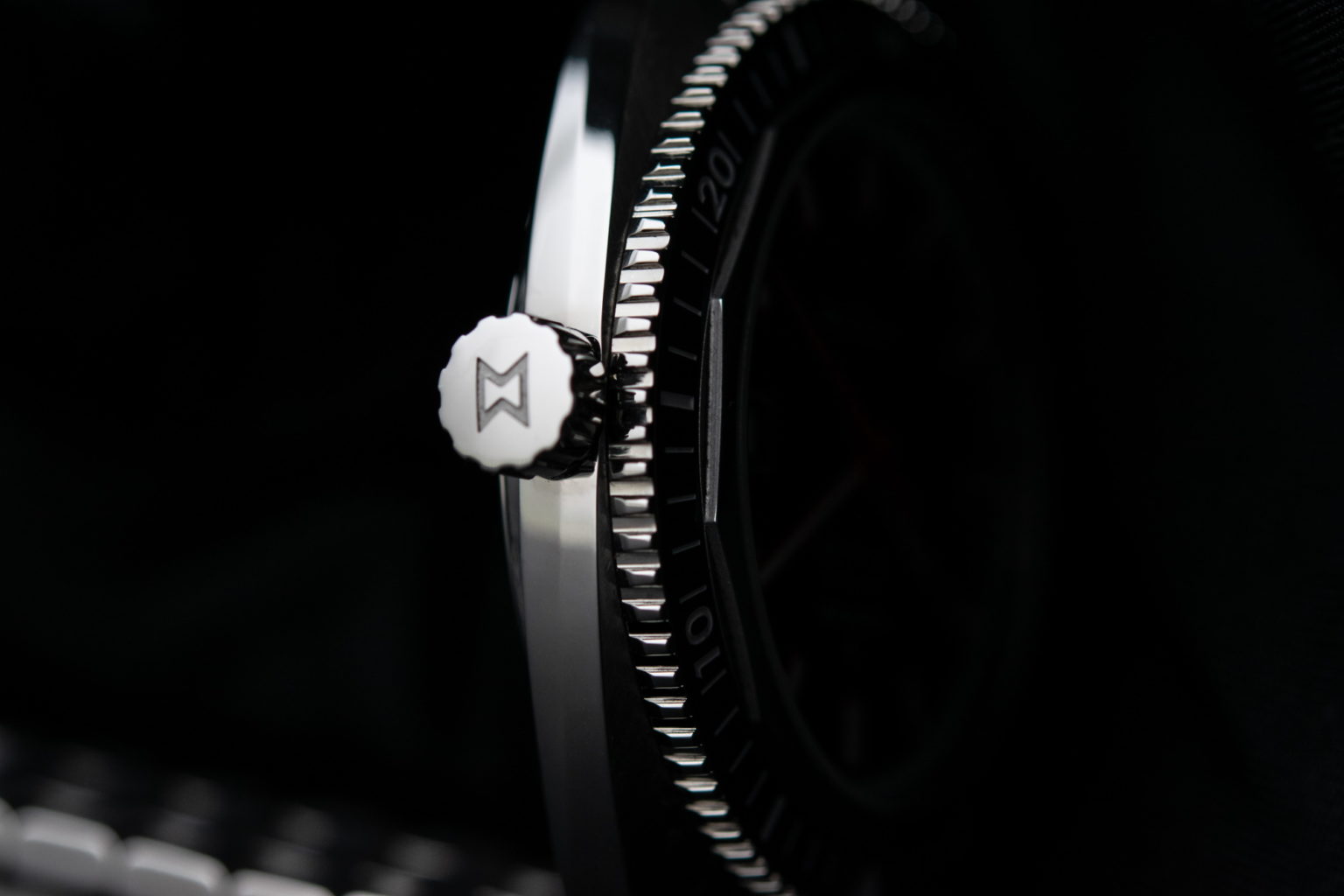 Edox - Hydro-Sub Date Automatic Chronometer